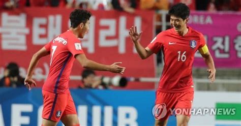 한국 축구 살려낸 손흥민 기성용