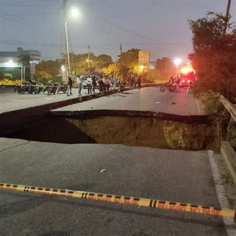 Se desplomó parte de un puente en Barranquilla tres muertos y varios