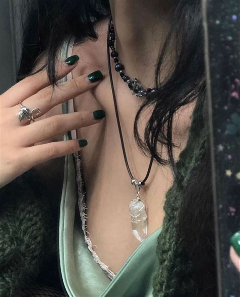 mon adlı kullanıcının pics panosundaki Pin Moda takı Rock modası Vintage takılar