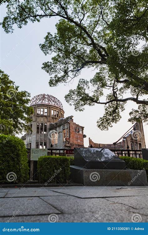 Las Ruinas De La Cúpula De La Bomba Atómica Foto editorial Imagen de