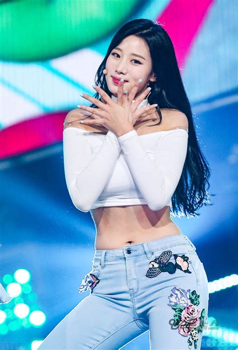 Kpop Idol Drops Jaws With Her Voluminous Figure Daily K Pop News
