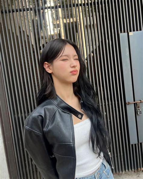 Pin By Magela Monzon On Miyeon Pretty People G I Dle Miyeon Korean