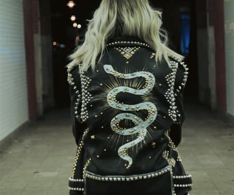 Snakehips “dont Leave” Feat MØ Booooooom Tv A Daily Selection
