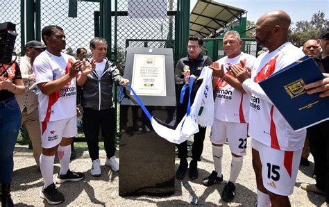 Leyendas Del Fútbol Peruano Reinauguran El Estadio Mayta Cápac