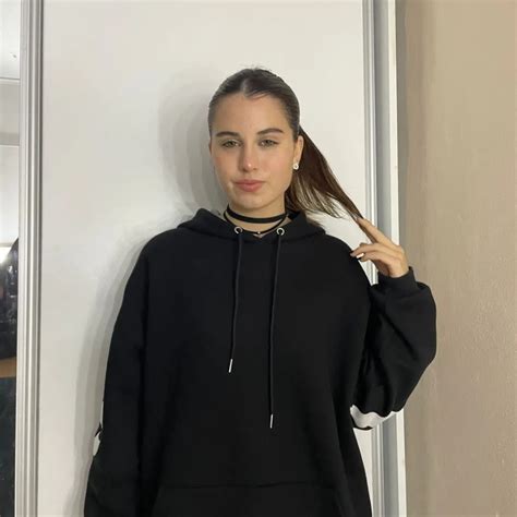 𝐟𝐢𝐨𝐫𝐞𝐥𝐥𝐚 🪐🖤 Instagram