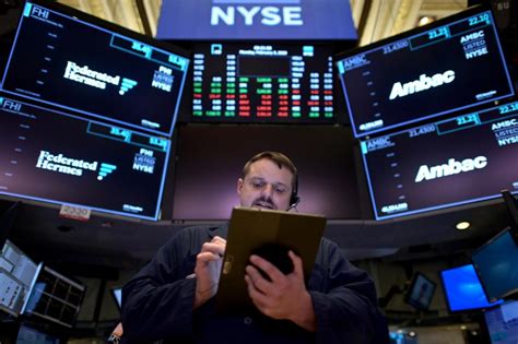 بعد أسبوع سيئ وول ستريت ترتفع بفضل بيانات اقتصادية قوية اندبندنت