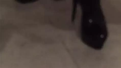 Sous Le Sapin De Noël Avec Un Gode Dans Le Cul 13 Pics Xhamster