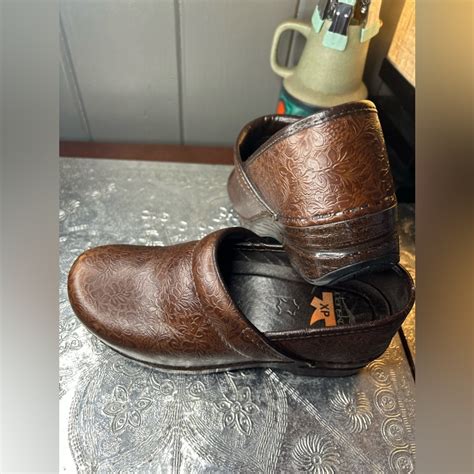 Dansko Pro Xp Brown Floral Tooled Leather Clogs Women Gem