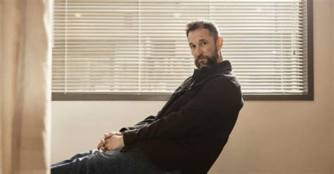 After A 15 Hour Shift On The Pitt Noah Wyle Reviews Dr Robbys Day Usc Annenberg Norman