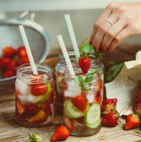 Новата детокс бомба която подлуди интернет Еликсир за цялото тяло ускорява метаболизма