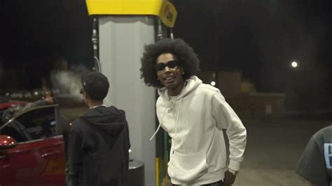 Lil Beezy Loves Official Music Video Youtube