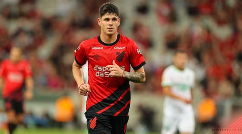 Zapelli Começa Tratamento Antes Do Previsto No Athletico Pr