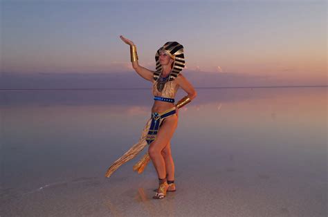 Colorful Elton Evening In Egypt Style 34 Nude Pics XHamster