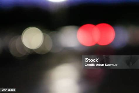 추상 Bokeh 배경입니다 크리스마스 Bokeh 빛 배경을 흐리게 Refocused 0명에 대한 스톡 사진 및 기타 이미지 0명 갈색 구 Istock