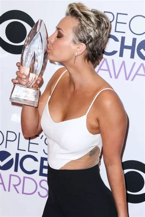 Kristen Bell Kaley Cuoco Sweeting And A Host Of Stars Bring The Glam