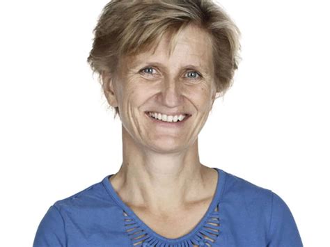 Vanha Nainen Ja Nuori Poika Kauppalehti