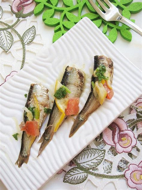 Brisling Sardines Olive Oil Lemon Tomato Dressing Teczcape An
