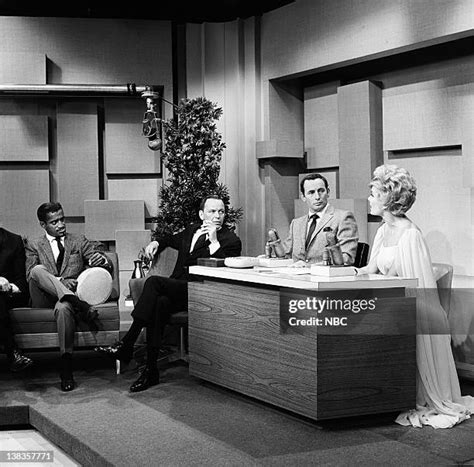 Johnny Carson Frank Sinatra Photos And Premium High Res Pictures