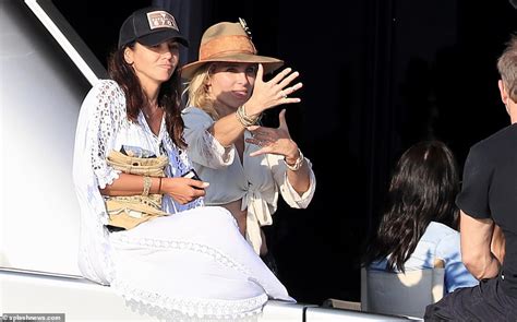 Matt Damon Kisses His Wife Luciana Barroso On A Yacht Trip With The Hemsworths Daily Mail Online