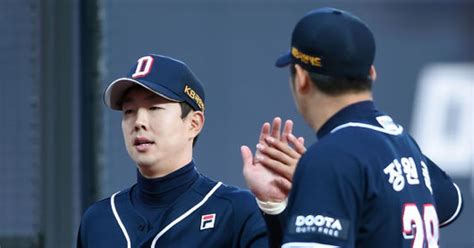 오쎈 승부처 흔들린 유희관 붙든 박건우의 홈 저격