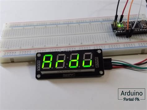 Бегущие часы на Arduino