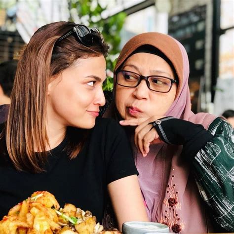 Kahwin Bersuamikan Hazim Zainal Ini 10 Fakta Biodata Pelakon Reen