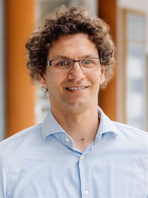 Prof Dr Daniel Neumaier