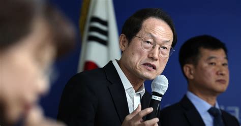서울 초·중 5곳에 영어 튜터 로봇 배치…학생과 1대1 대화 종합