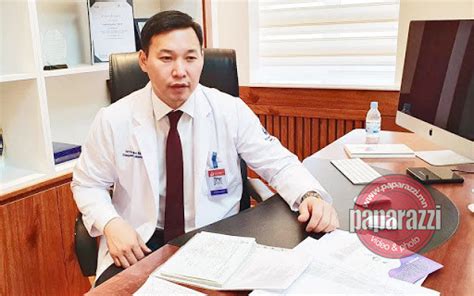 Сайд асан Т Мөнхсайхан ГССҮТ д зөвлөх эмч мэс засалчаар ажиллаж байна