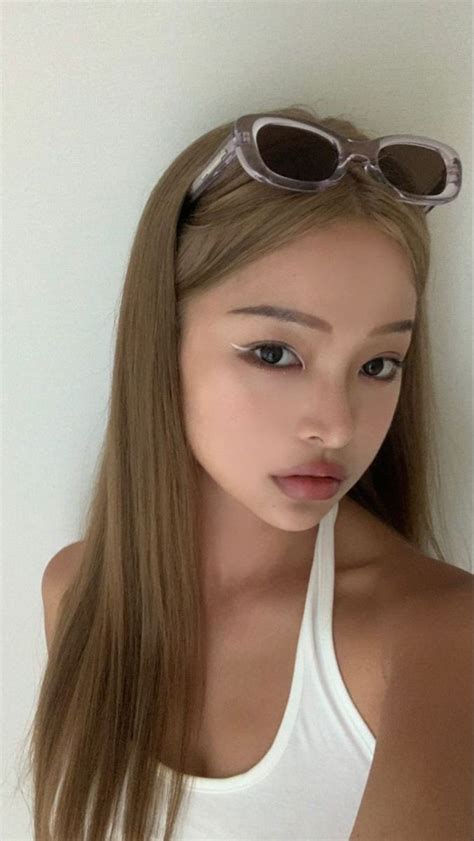 Pin By Phan 🎀 On Pr3tty Dyed Hair Hair Highlights Light Brown Hair