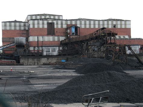Killoch Colliery © Raymond Okonski Geograph Britain And Ireland