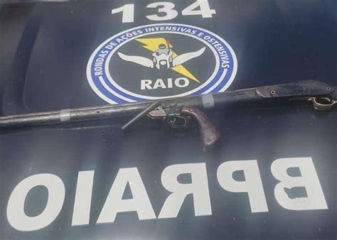 Homem Em Posse De Duas Armas De Fogo é Preso Pelo Cpraio Da Pmce Em