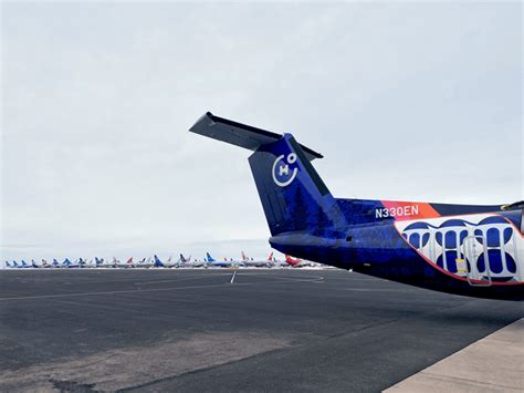 Not Everyday You See A Hydrogen Powered Dash 8 Next To A Line Of