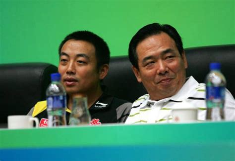 图文 中乒赛蔡振华刘国梁现场观战 表情迥异各看一边 综合体育 Nike新浪竞技风暴 新浪网