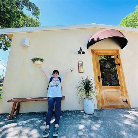 夏慈徽 Shia1017 • Threads Say More