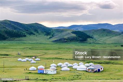 몽고 Yurts On 스텝 지대 울란바토르에 대한 스톡 사진 및 기타 이미지 울란바토르 반건조기후 스텝 지대 Istock