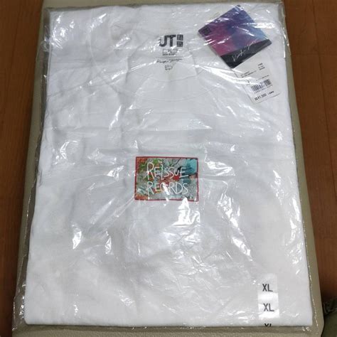 新品未開封 ユニクロ 米津玄師 コラボ Ut Tシャツ Xl メルカリ