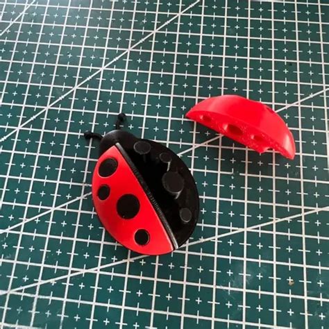 🐛 Lady Bug Magnet・free Stl File For 3d Printing・cults