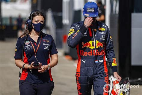 Rusya Gp öncesinde Red Bull Mutsuz Olan Verstappen Ile Görüşecek