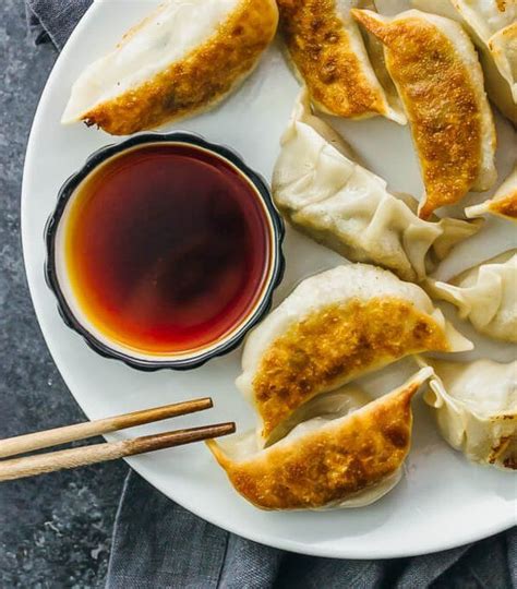 Pan Fried Chinese Dumplings Recipes How To Cook Dumplings Asian Recipes