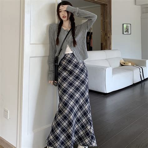 루루홀릭 코디세트트위스트 니트 가디건 이너웨어 체크 롱스커트 쓰리피스 세트 Oc124885e