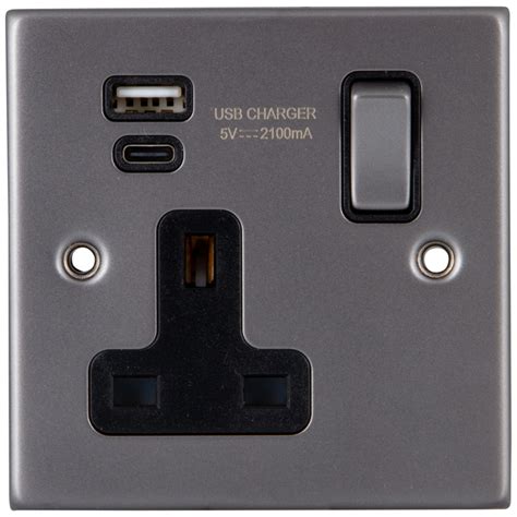 13a 1 Gang Switched Socket 2 1a Usb Type Aandc Black Insert Gunmetal M2