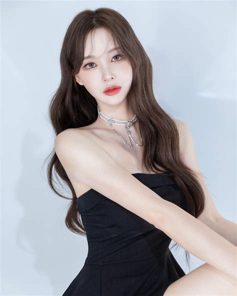 김현지 행복했던 촬영 🤍🖤 📸 나나위드스튜디오 Nana With 💄 청담이언주마벨샵 Lej Mabelle S