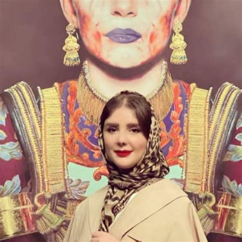 پریا صادقی بانی‌کستر