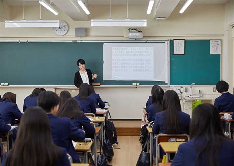 香蘭生の1日｜学校生活｜香蘭女学校 中等科・高等科 St Hildas School