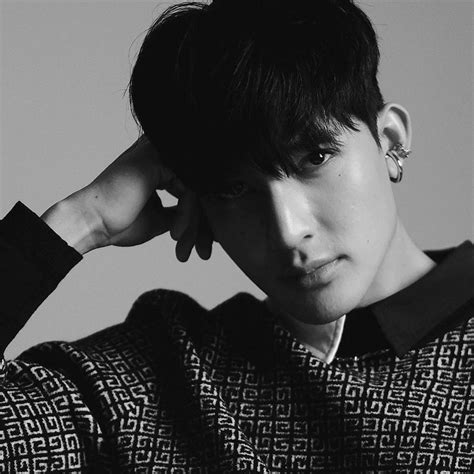 Ig เอิร์ท พิรพัฒน์ วัฒนเศรษสิริ หมดมุกแล้วจ้า 😱 Instagram