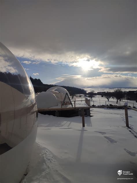 კოსმოს Georgian Travel Guide