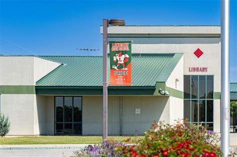 Lindsay Senior High School In Lindsay Ca