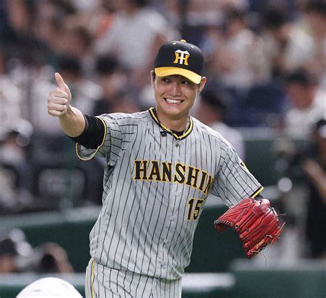＜巨・神＞ 7回を投げ終え笑顔でベンチへ戻る西純（撮影・大森 寛明） ― スポニチ Sponichi Annex 野球