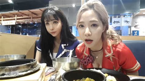 2016 10 02 Angela Tv 趙世熙 和敏英cosplay出去玩 敏英視角 Part 3 Youtube